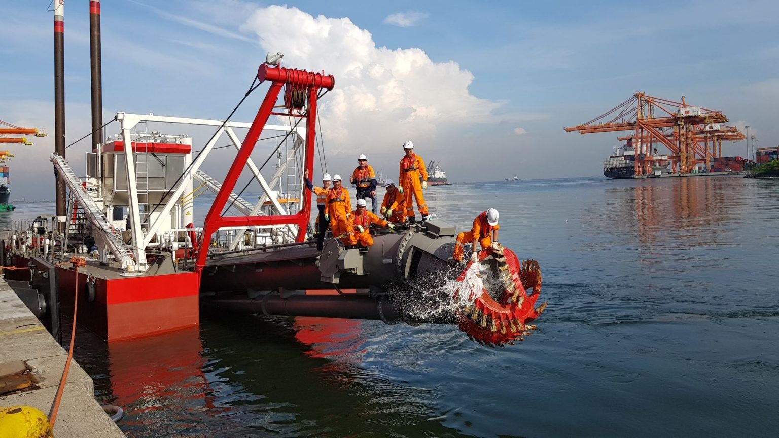 dredging hoses, dredging pipefloats, dredging pipelines - HOHN GROUP ...